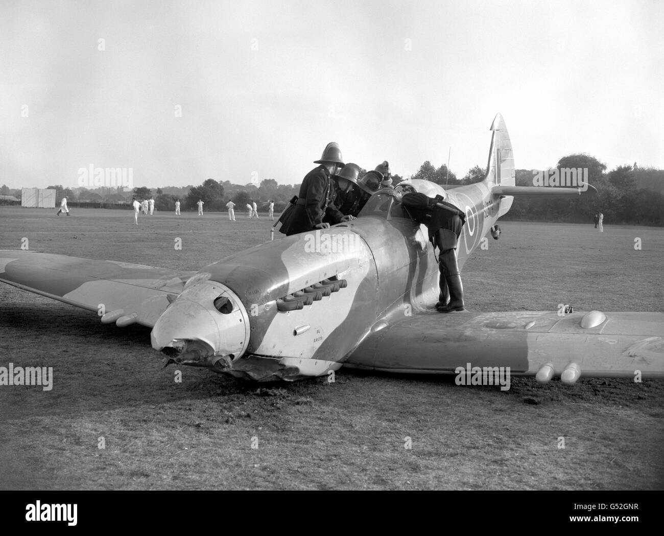 Wwii spitfire crash hi-res stock photography and images - Alamy