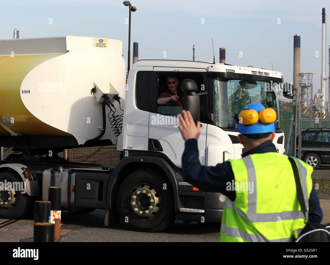 Tanker drivers set back strike hi-res stock photography and images - Alamy