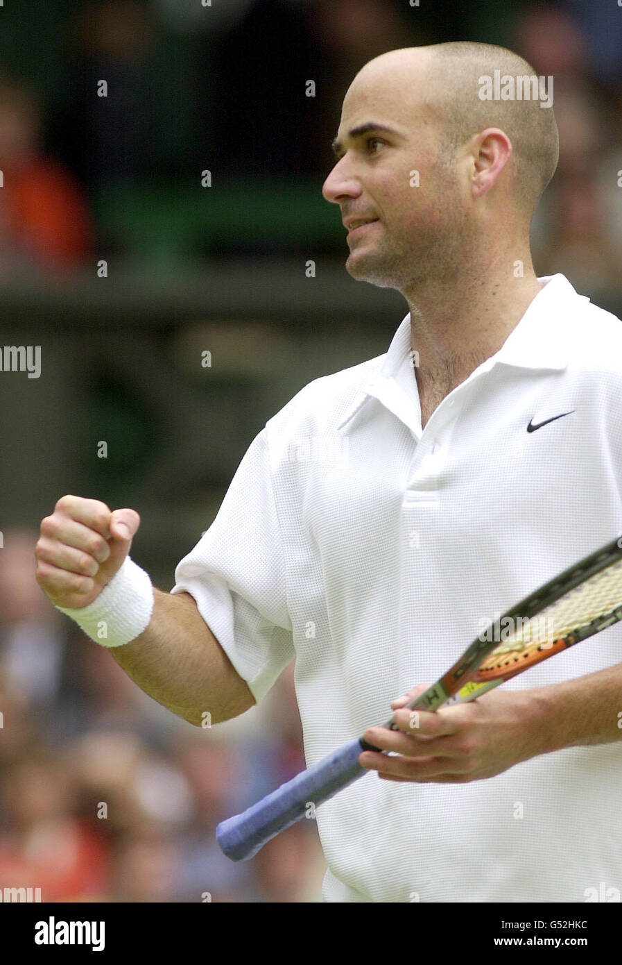 Andre agassi wimbledon 2000 hi-res stock photography and images - Alamy