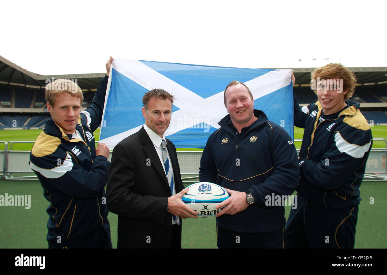 Left right gregor hunter hi-res stock photography and images - Alamy