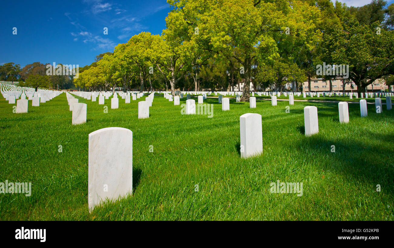 Headstone sun hi-res stock photography and images - Alamy