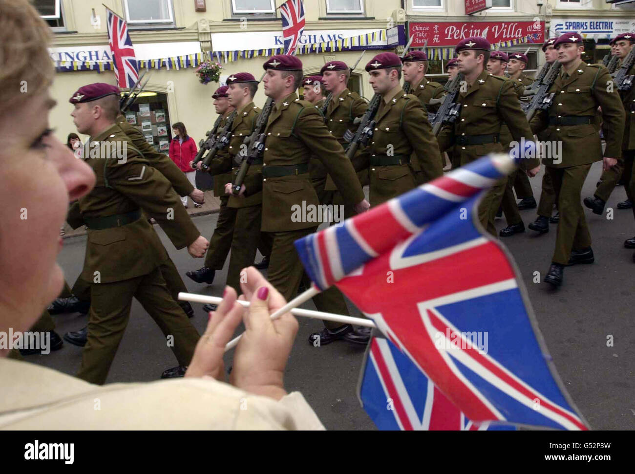 Red beret parachute regiment hi-res stock photography and images - Alamy
