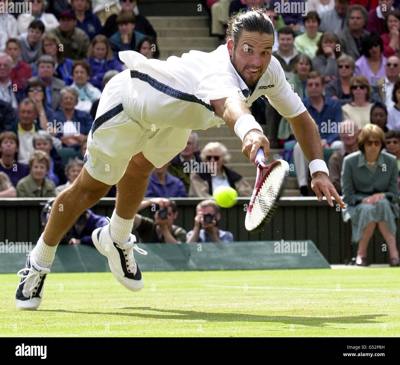 Match against australias pat rafter hi-res stock photography and images ...