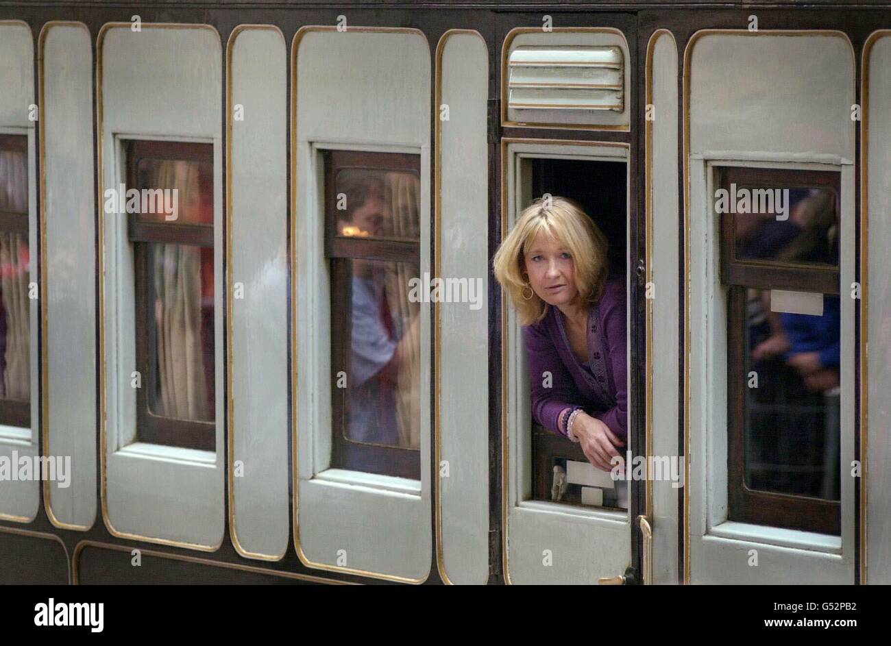 Kings cross train fire High Resolution Stock Photography and Images - Alamy