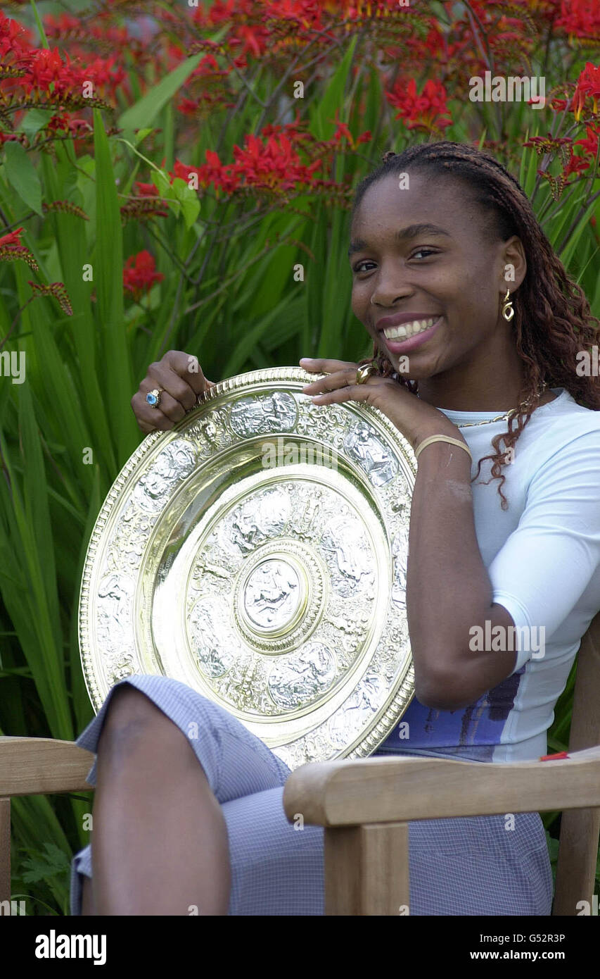 NO COMMERCIAL USE: American tennis star Venus Williams poses for ...