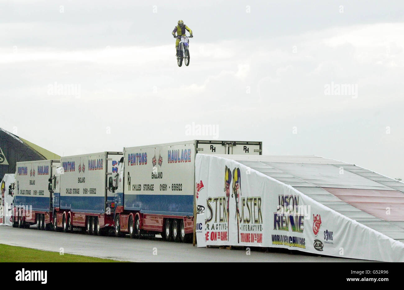 Donnington World Record Attempt. Jason Rennie breaks the world record ...