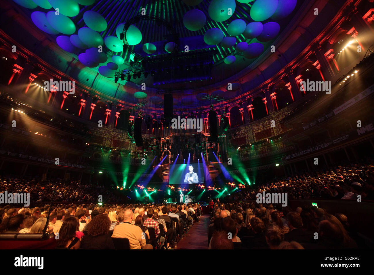 Jimmy carr on stage teenage cancer trust comedy night hi-res stock ...
