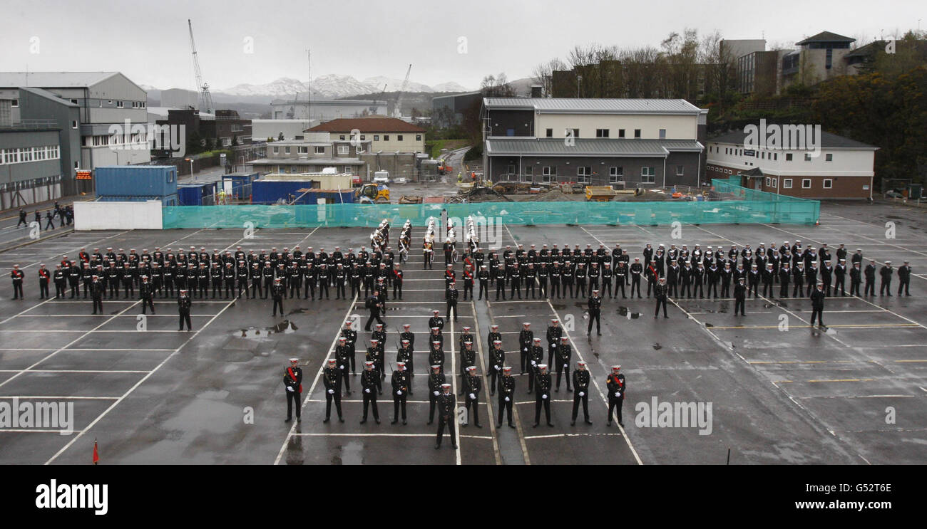 43 commando fleet protection group royal marines formation parade hi ...