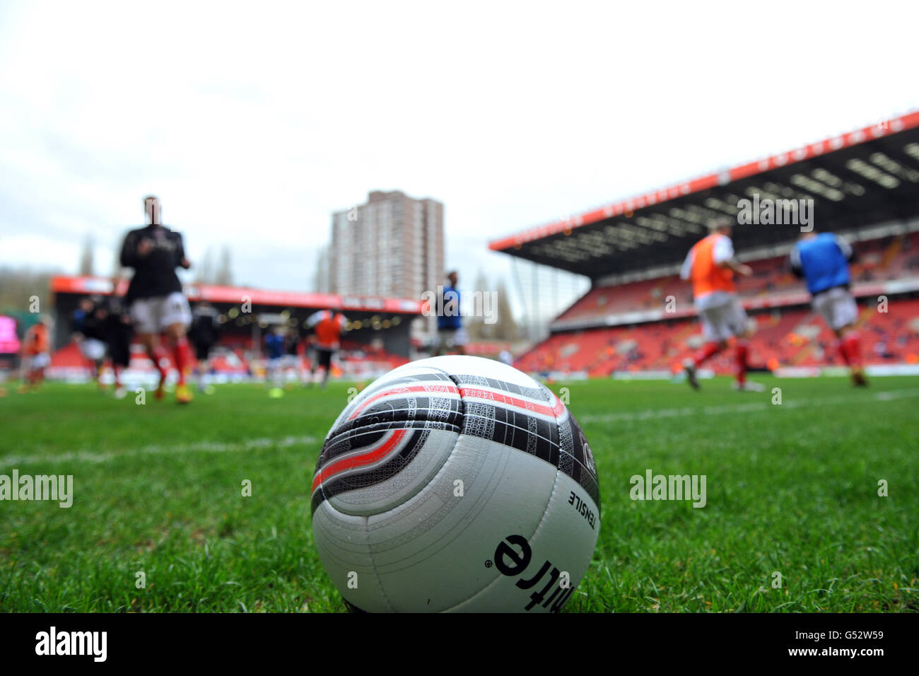Soccer - npower Football League One - Charlton Athletic v Leyton Orient ...