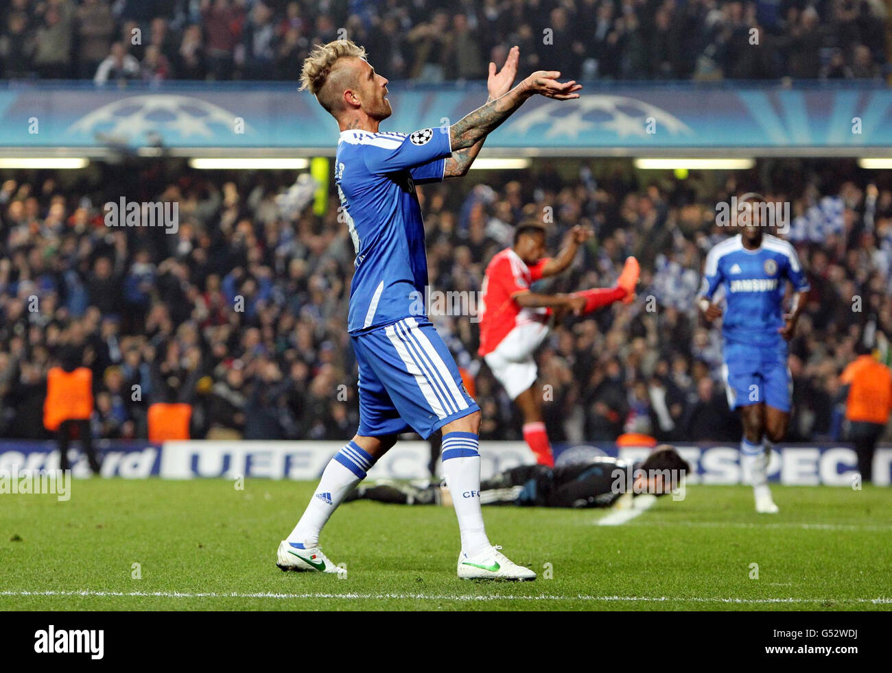 Chelseas raul meireles hi-res stock photography and images - Alamy