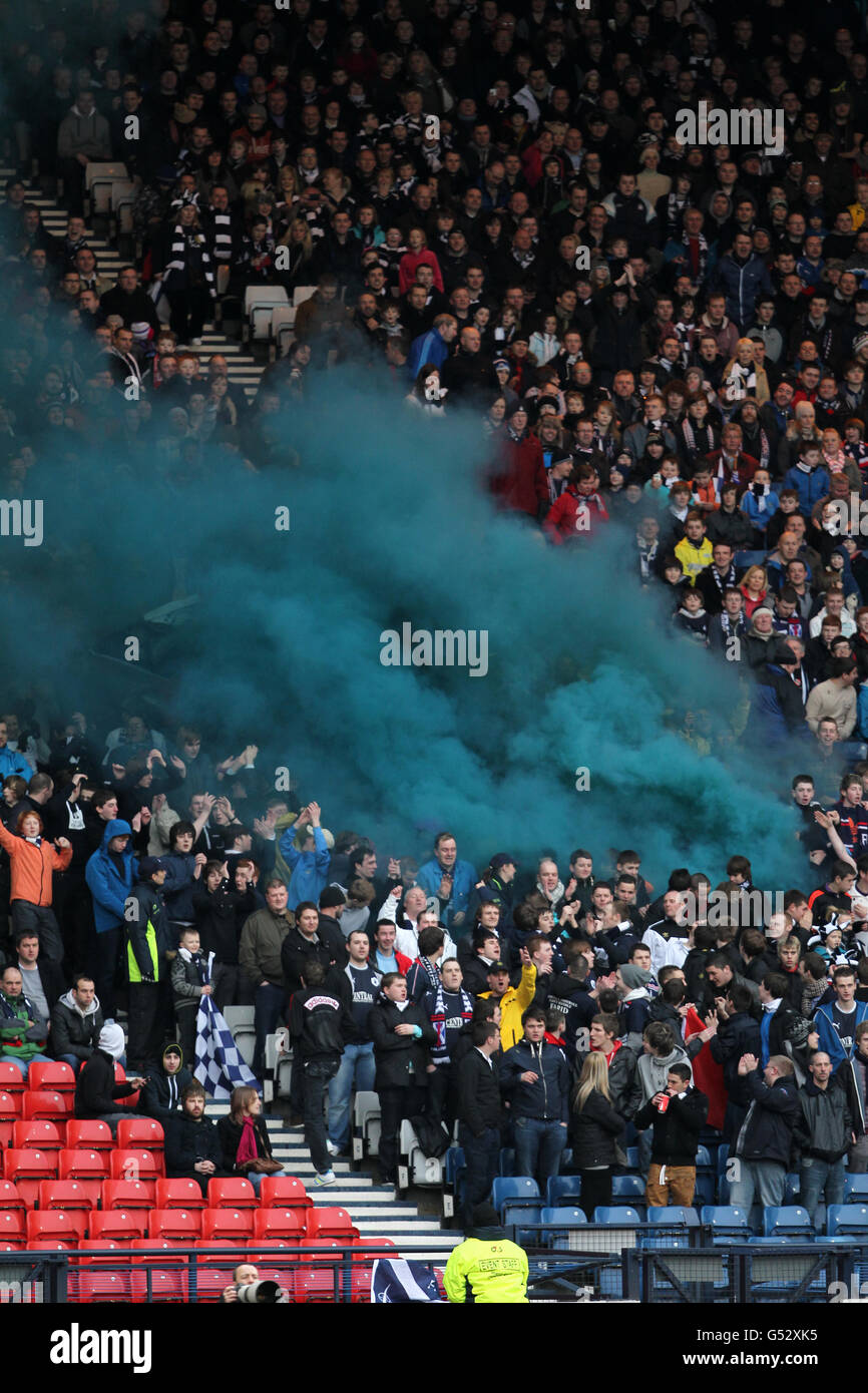 Falkirk fans let off a flare at hampden park hi-res stock photography ...