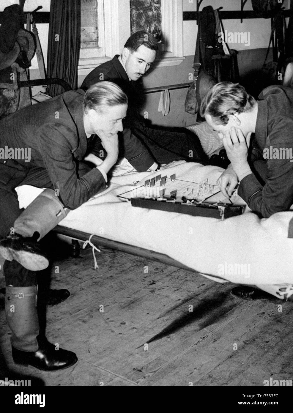 RAF Fighter pilots resting while waiting for the 'Squadron Scramble' to ...