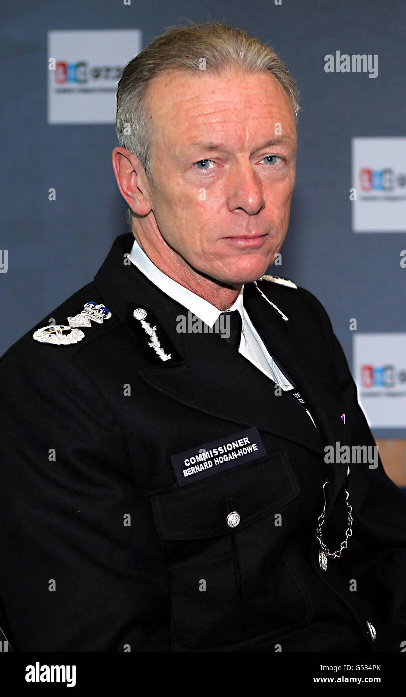 Metropolitan Police commissioner on LBC Radio Stock Photo - Alamy