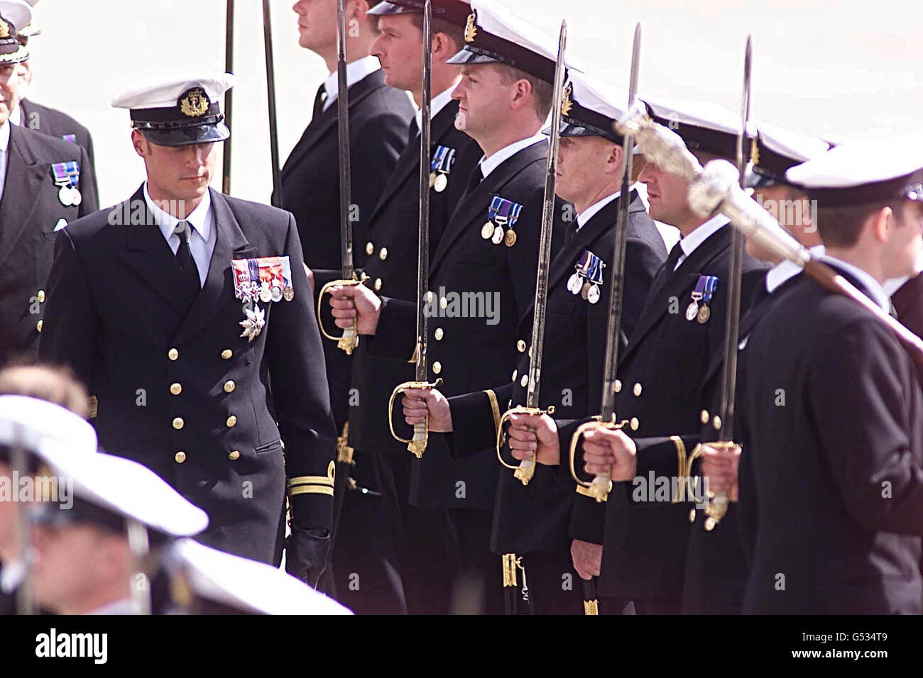 Sword salute hi-res stock photography and images - Alamy
