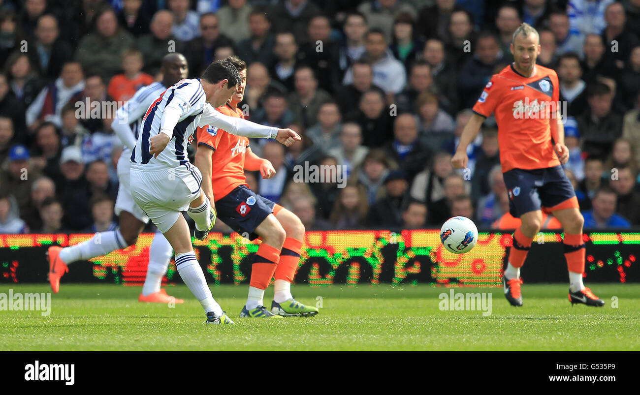 West Bromwich Albion's Graham Dorrans scores the first goal Stock Photo ...