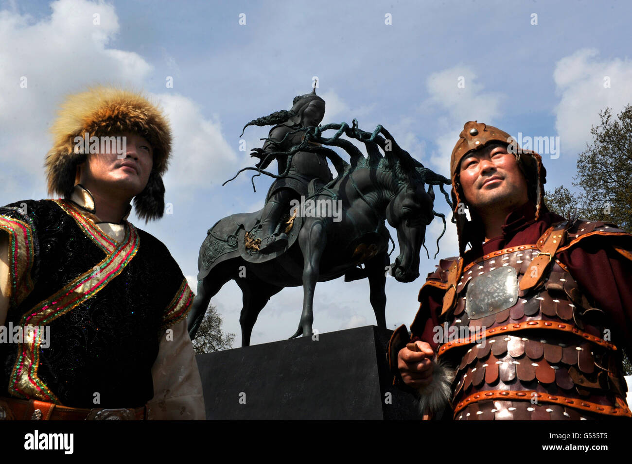 Mongolian warrior hi-res stock photography and images - Alamy