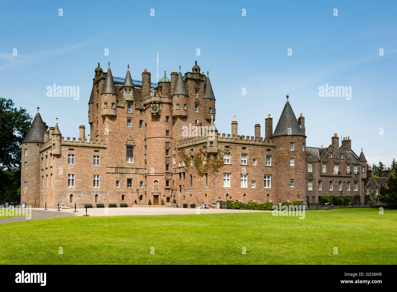 United Kingdom, Scotland, Angus, Glamis, Glamis Castle, Castle ...