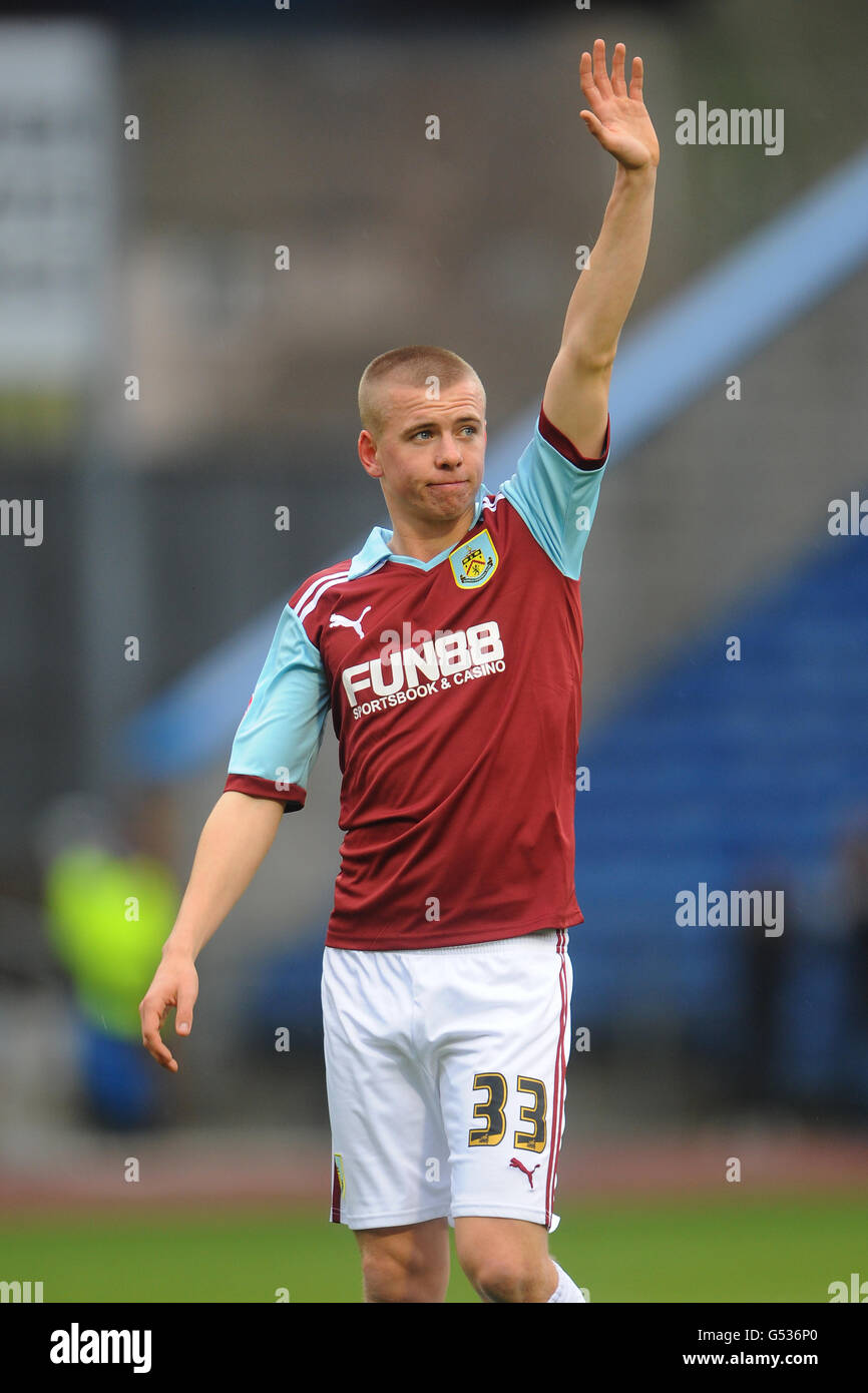 Burnley's Steven Hewitt waves to the fans as he makes his debut Stock ...