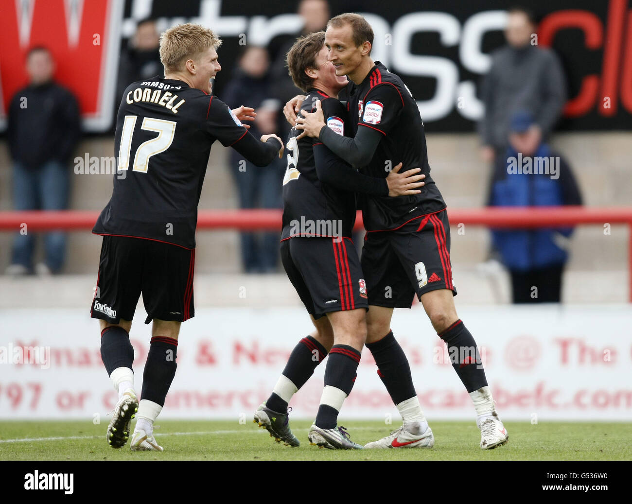 Swindon town football team hi-res stock photography and images - Alamy