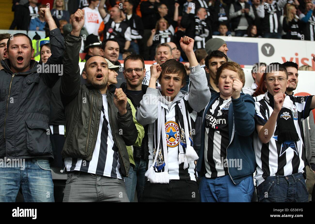 Newcastle united fans celebrate in stands hi-res stock photography and ...