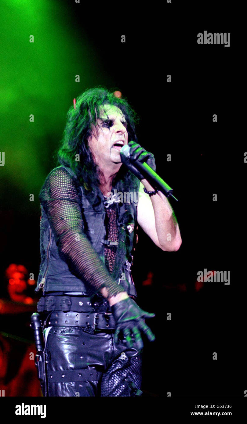 Alice Cooper Hammersmith. Veteran American metal rock singer Alice ...