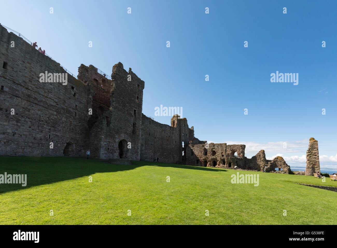 United Kingdom, Scotland, East Lothian, North Berwick, Tantallon Castle ...