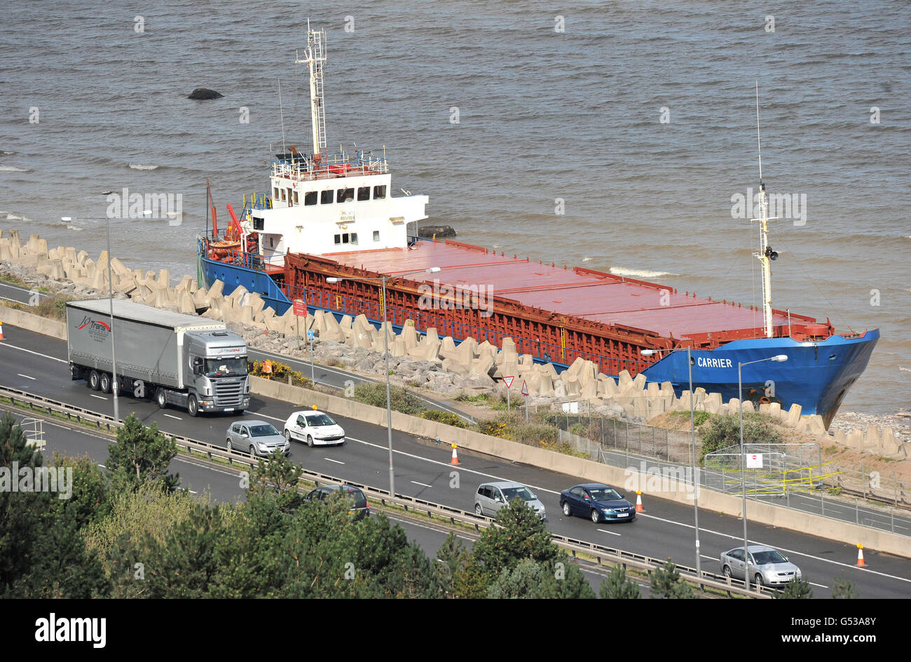 The cargo ship that ran aground in last weeks stormy weather between ...