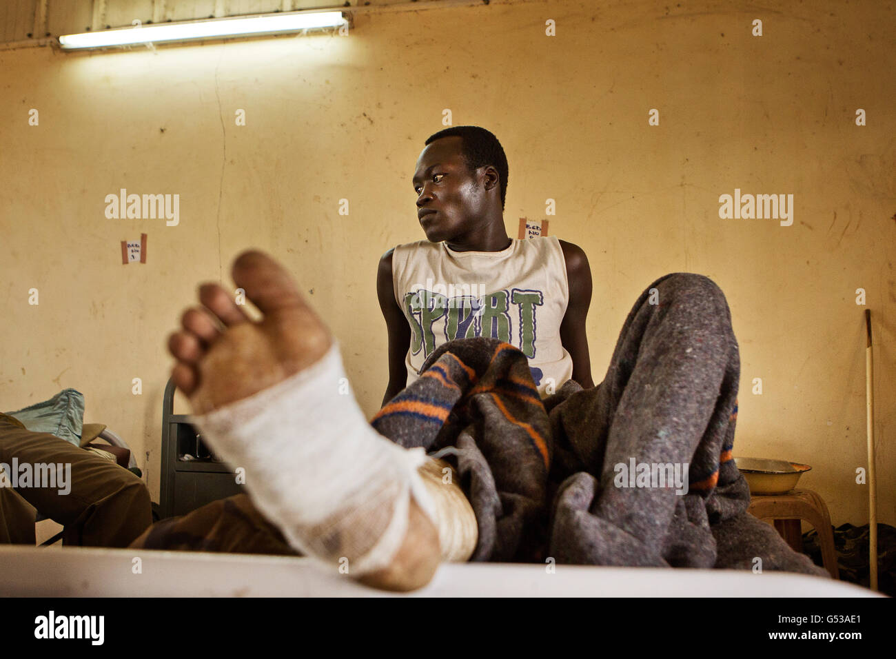 Injured refugees and soldiers in the joint S.Sudan/Goal administered ...