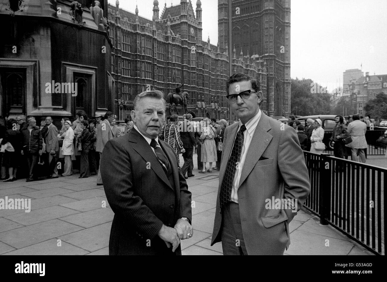 American fire fighter 'Red' Adair with Labour MP for Sunderland South ...