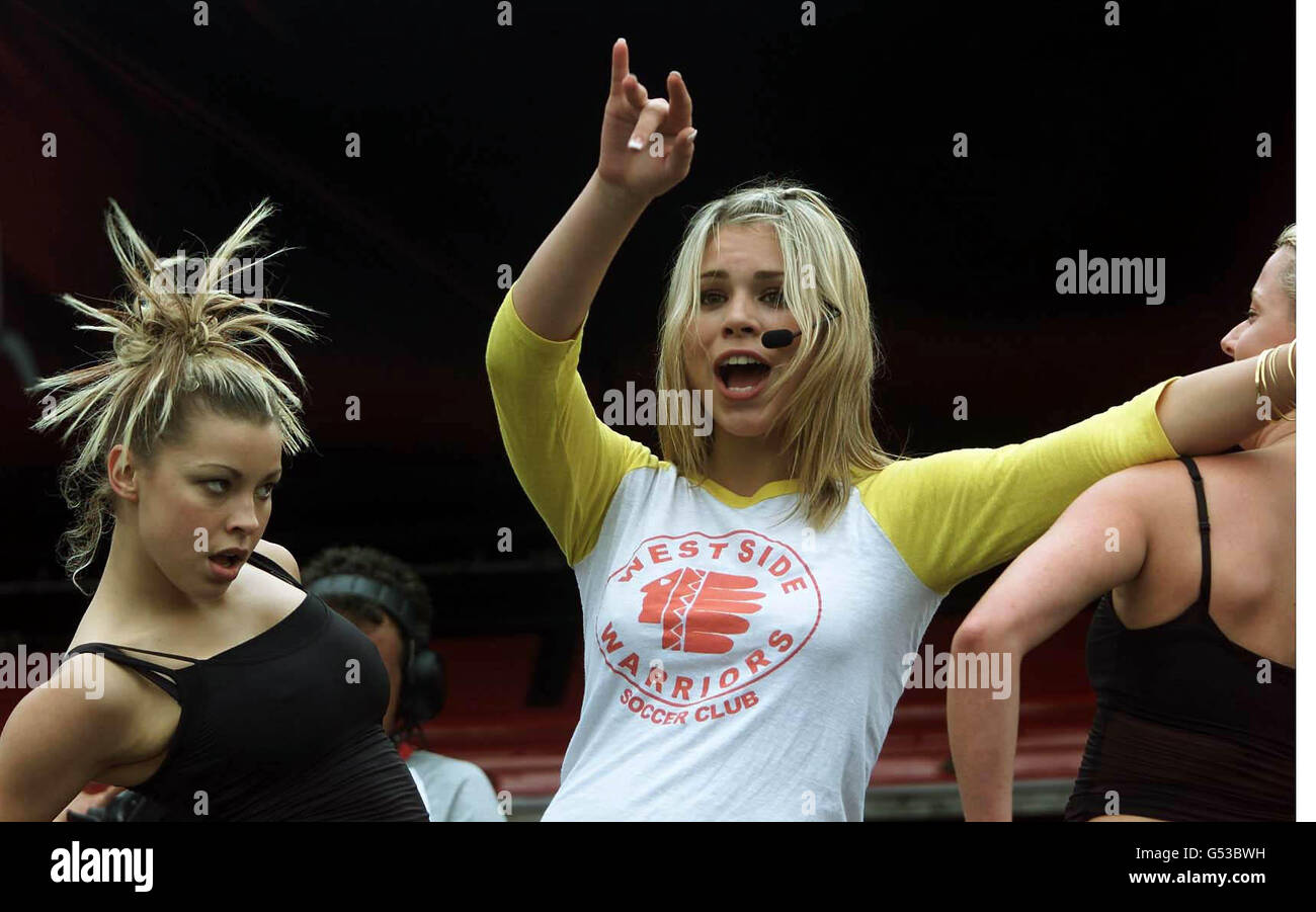 Pop singer billie piper hi-res stock photography and images - Alamy