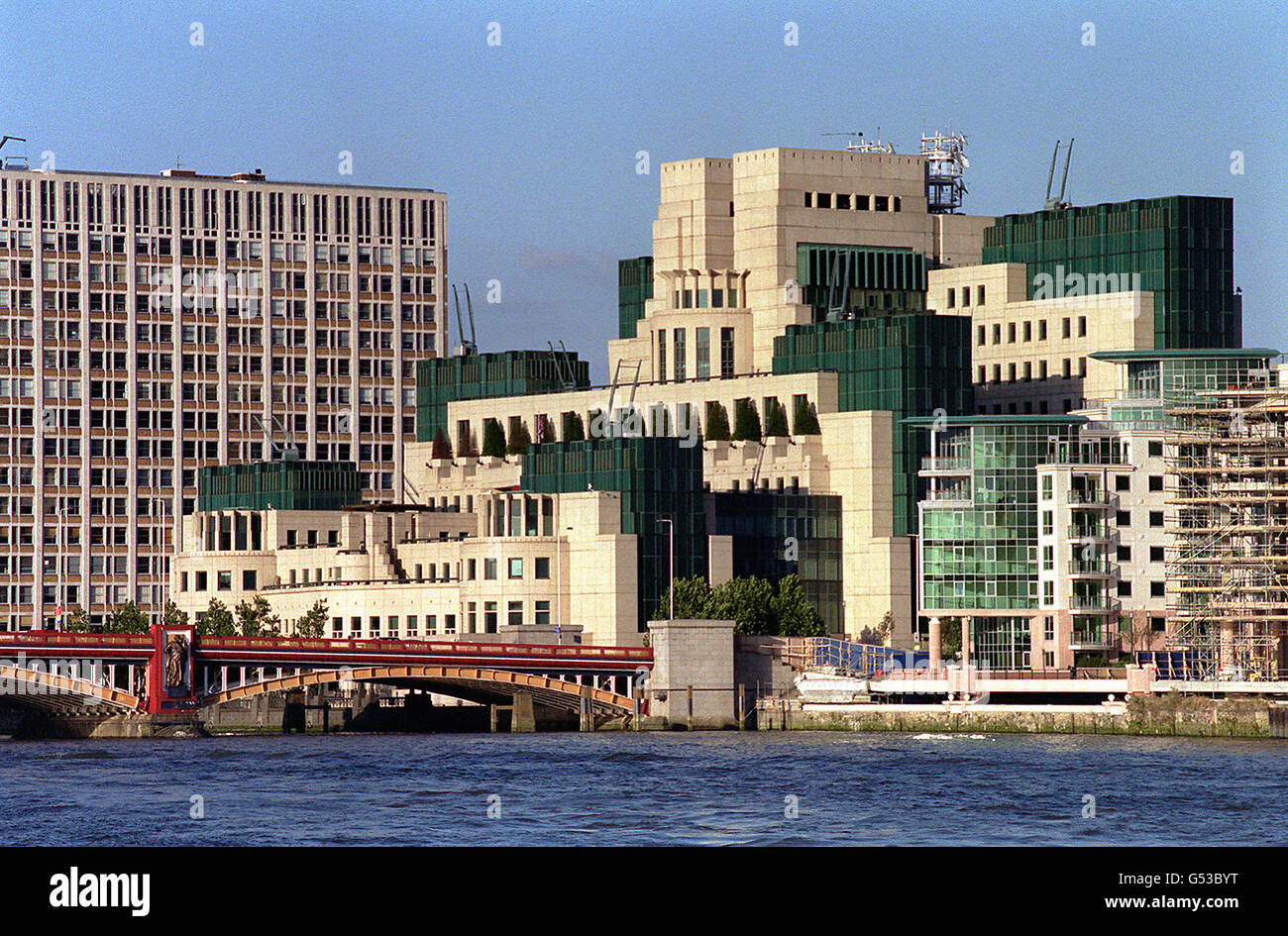 Buildings and Landmarks - MI6 Headquarters, London Stock Photo - Alamy
