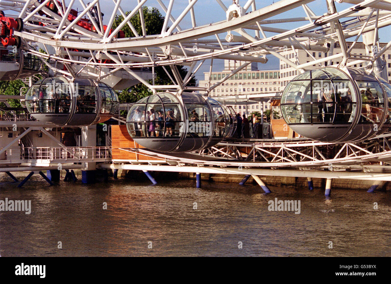 Bank millennium s a hi-res stock photography and images - Alamy