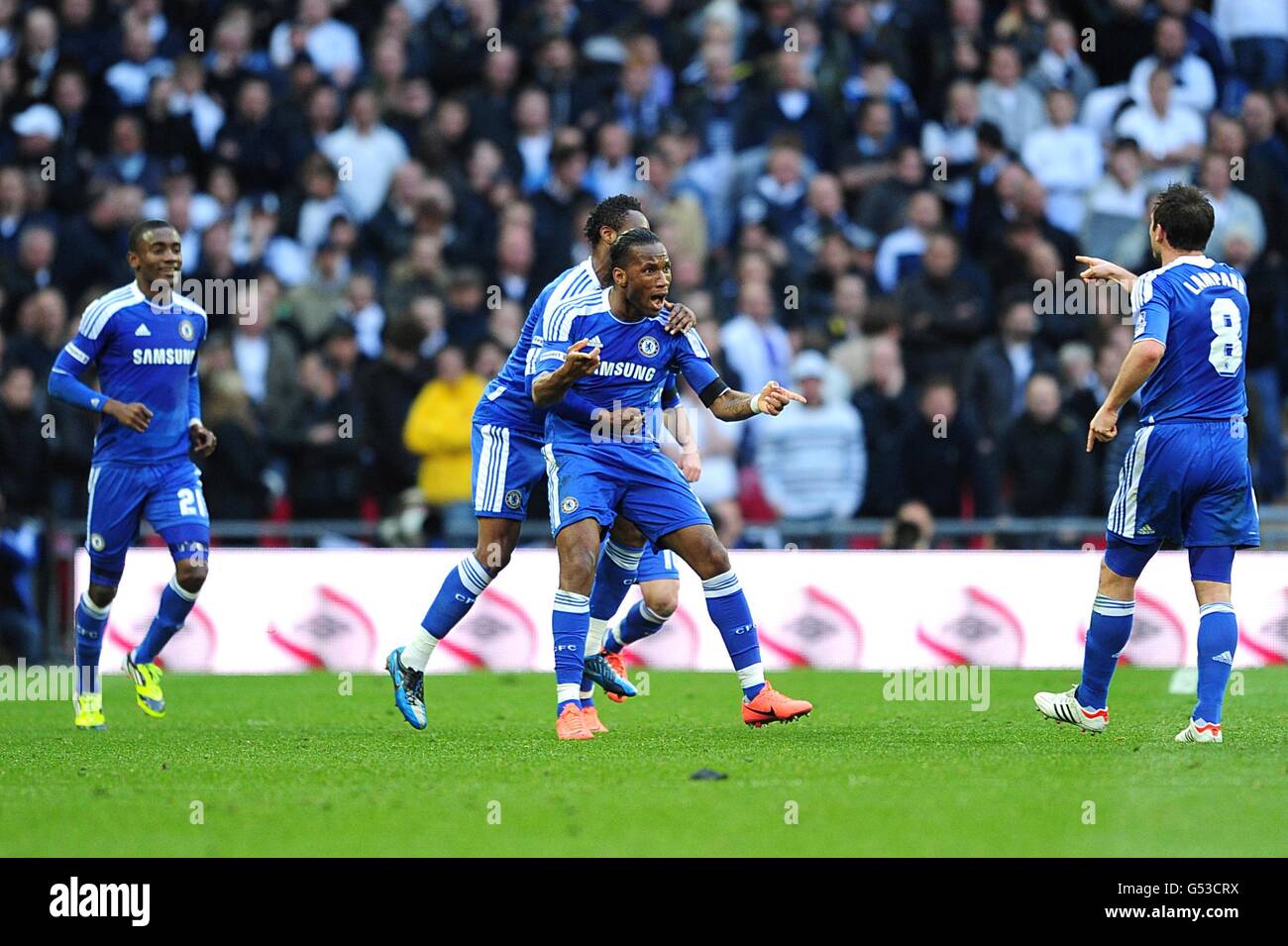 Chelsea's Didier Drogba (centre right) celebrates scoring their first ...