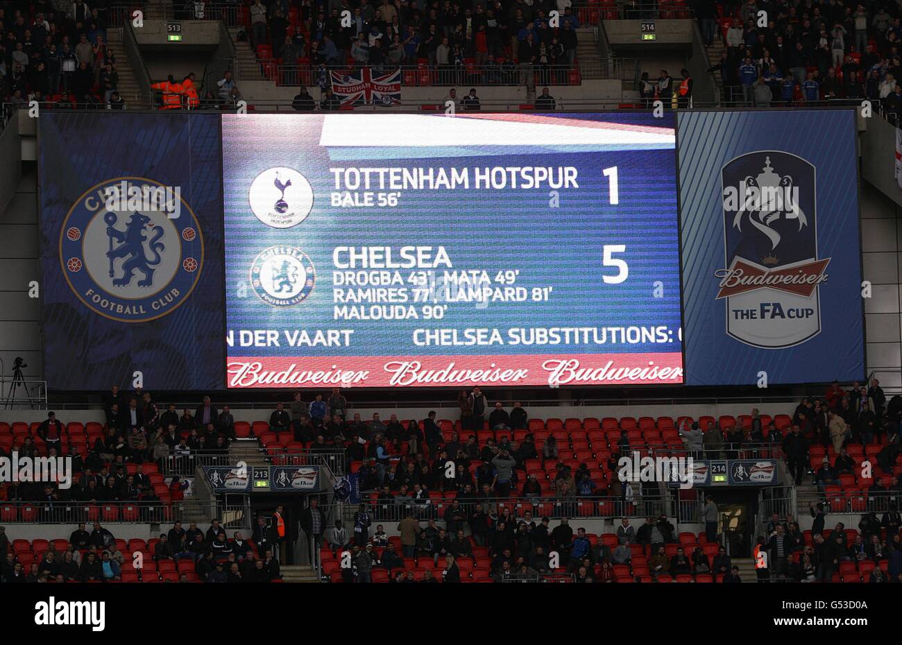 The giant scoreboard shows tottenham hotspur 1 chelsea 5 hi-res stock ...