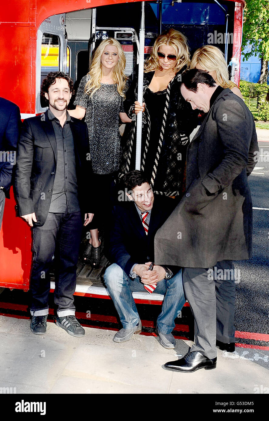 (Left to right) Thomas Ian Nicholas, Tara Reid, Jason Biggs, Jennifer ...