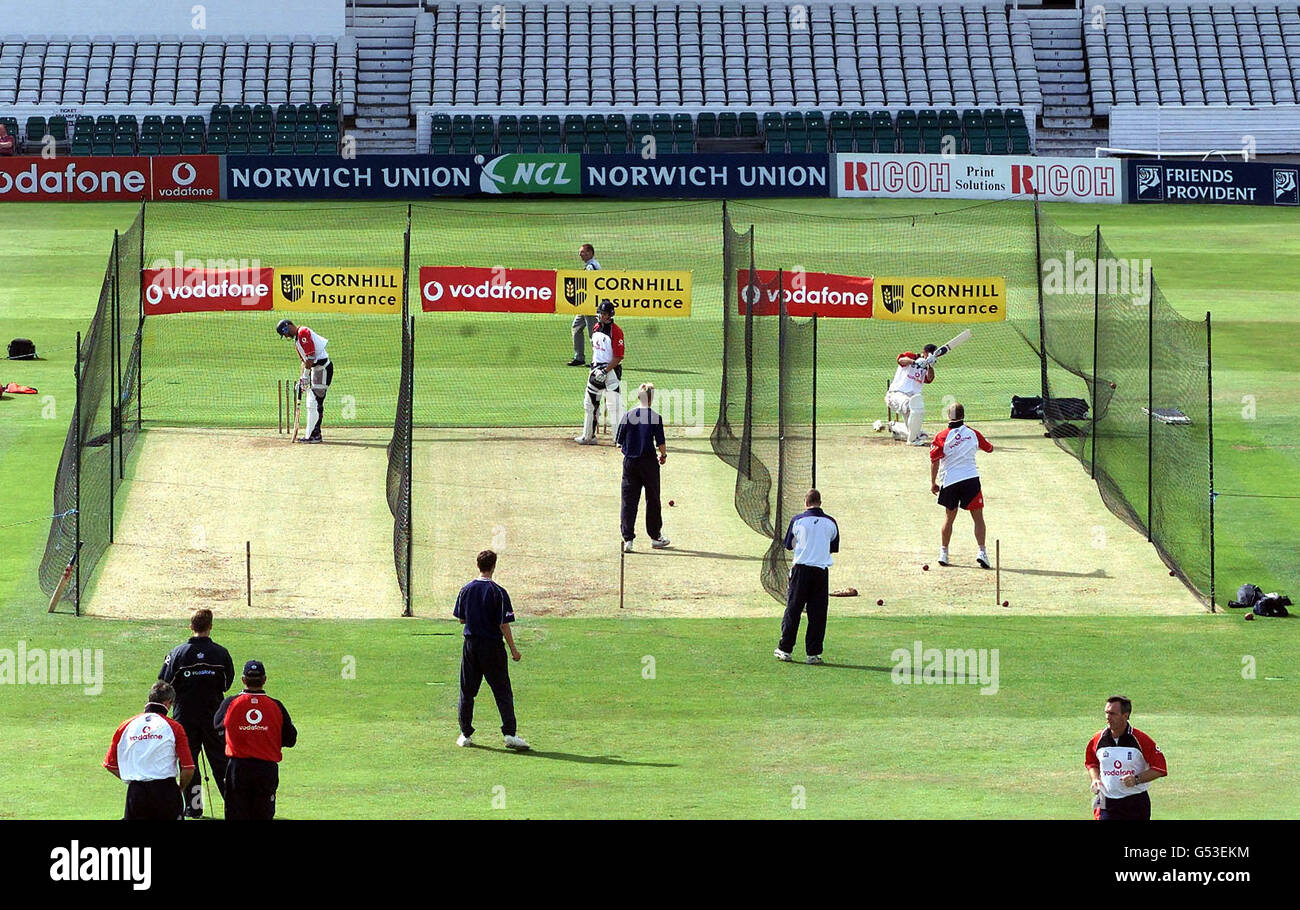 Cricket training net s hi-res stock photography and images - Alamy
