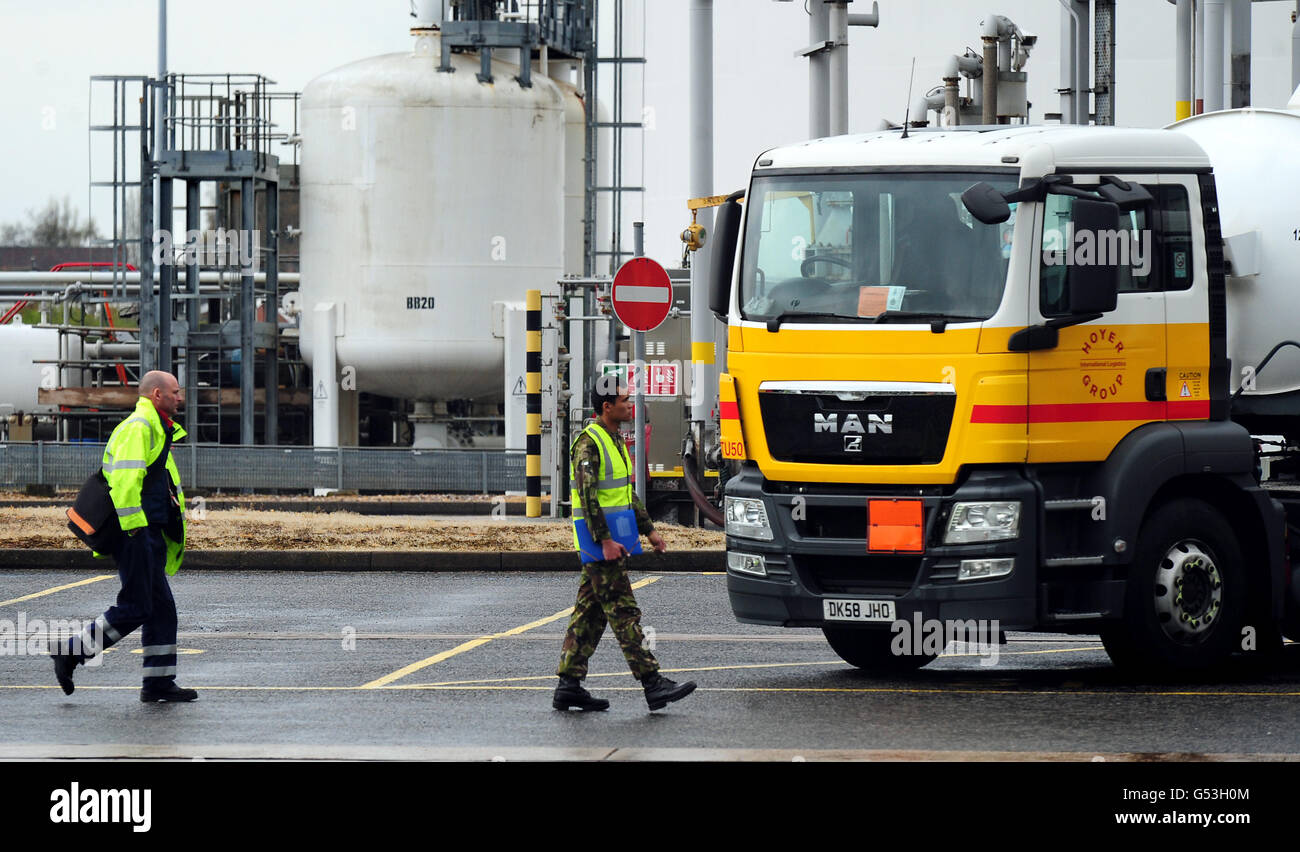 Military tanker drivers hi-res stock photography and images - Alamy