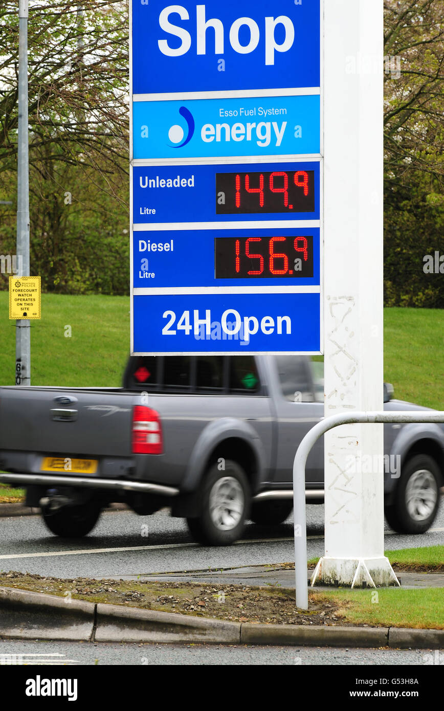 M42 motorway sign hi-res stock photography and images - Alamy