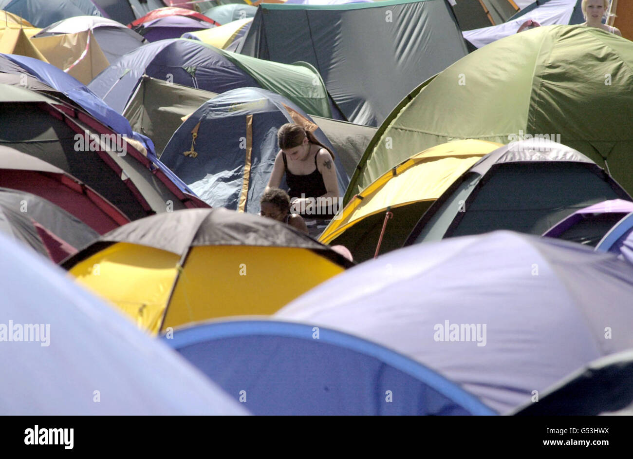 Camping at reading festival hi-res stock photography and images - Alamy