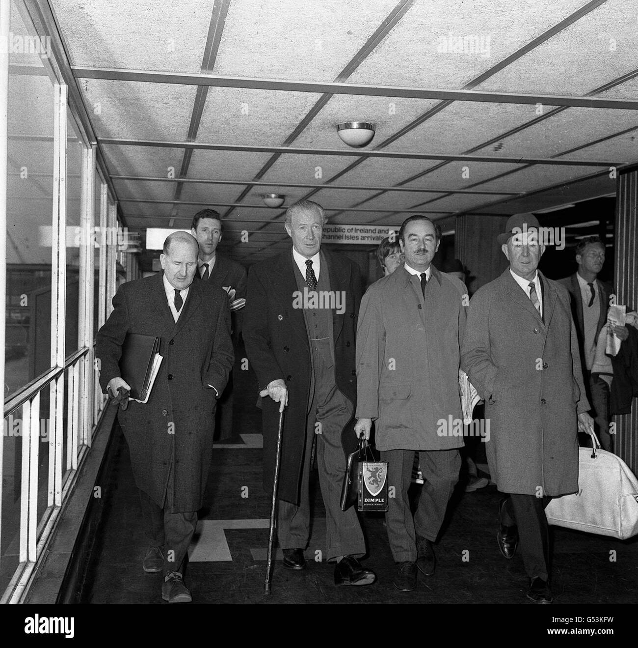 Duncan sandys second left at heathrow airport hi-res stock photography ...
