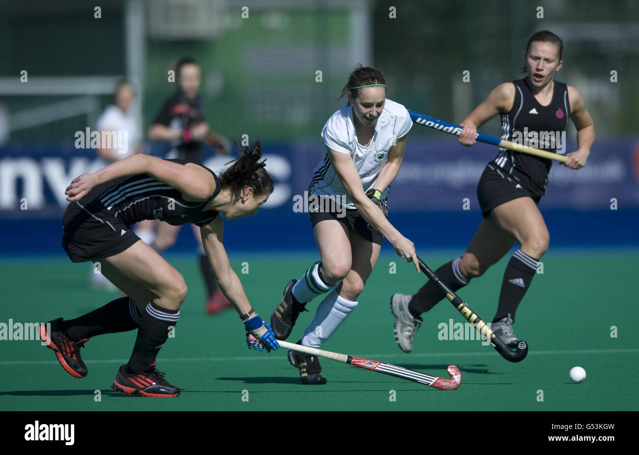 Slough's Lauren Penny (left) challenges with Buckingham's Katrina ...