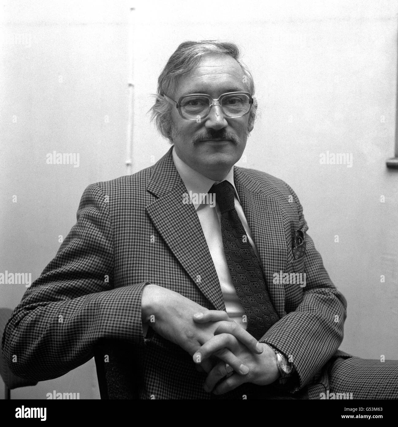 News media editors Black and White Stock Photos & Images - Alamy