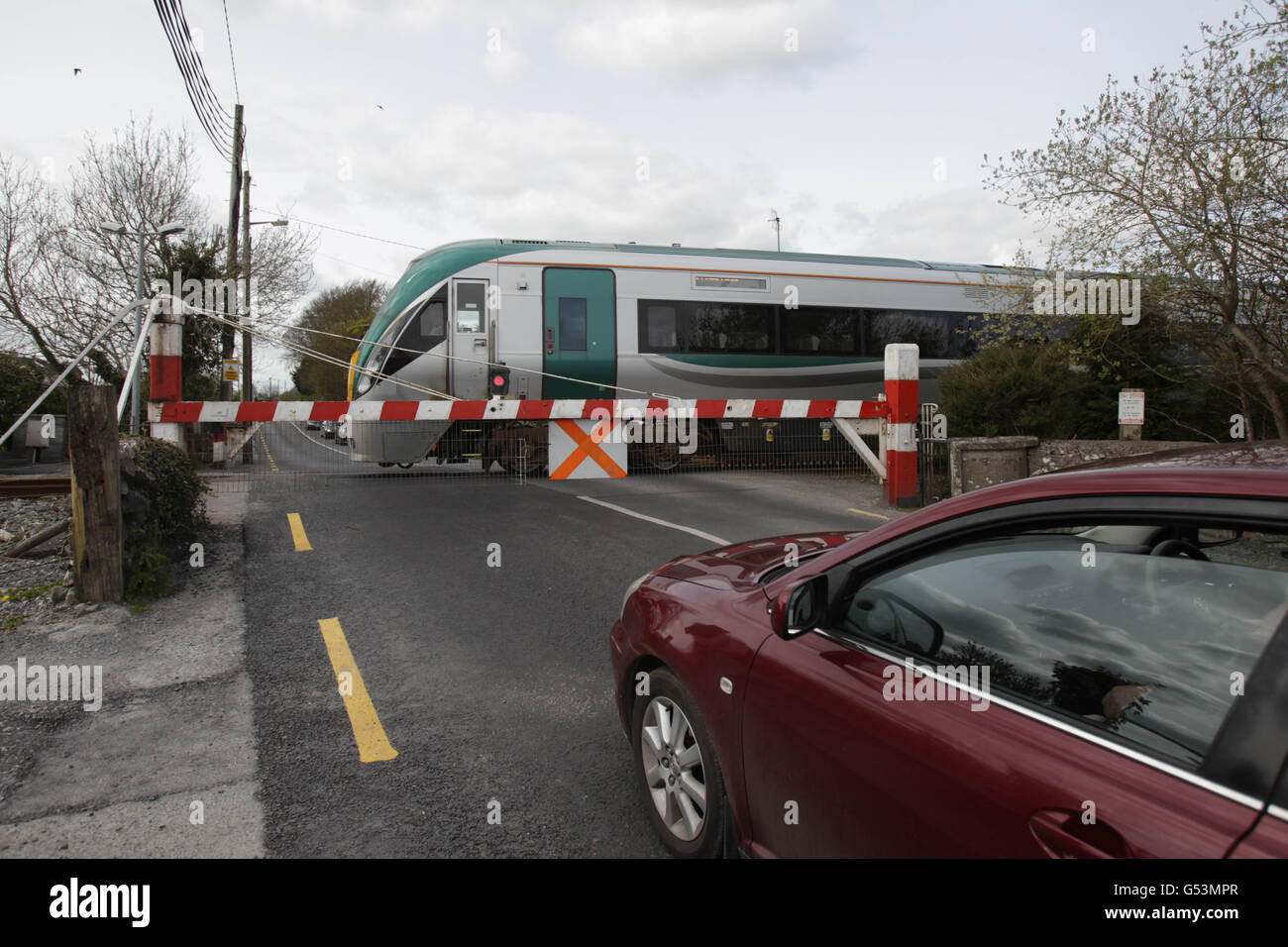 Level crossing stock. Railway level crossing stock Stock Photo - Alamy