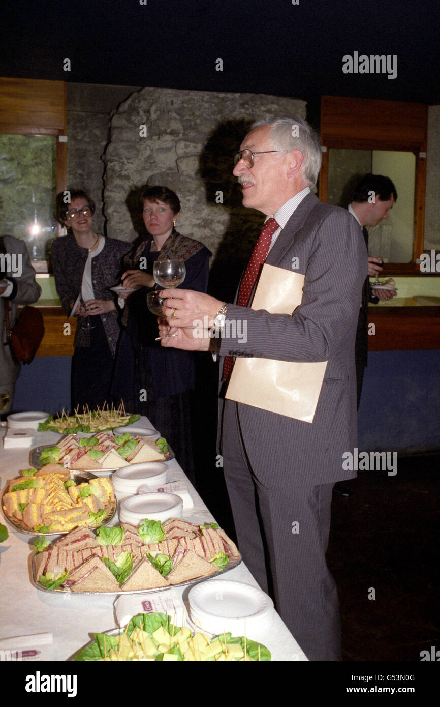 PA Associate Editor Reg Evans at his retirement party Stock Photo - Alamy