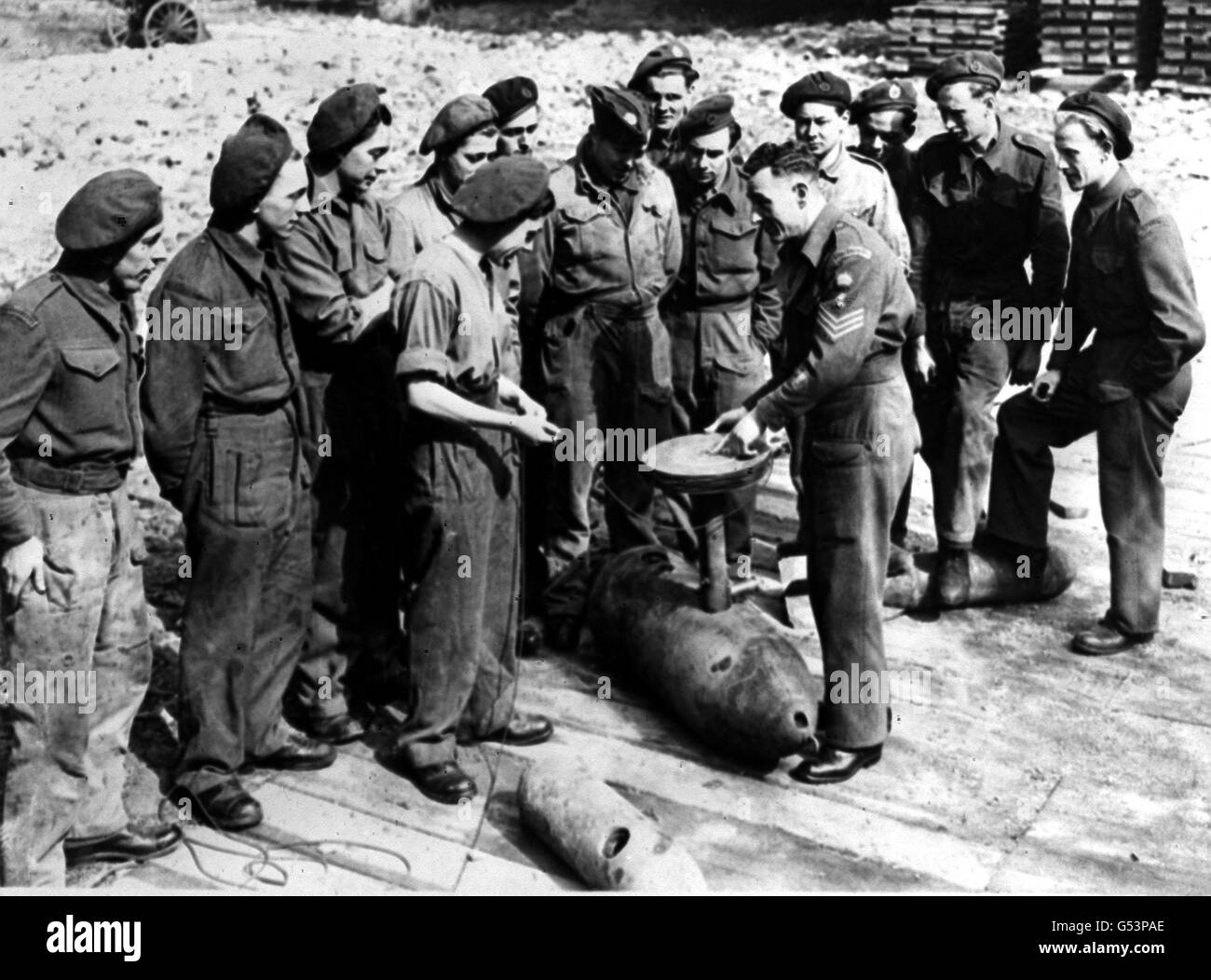 Army bomb disposal Black and White Stock Photos & Images - Alamy