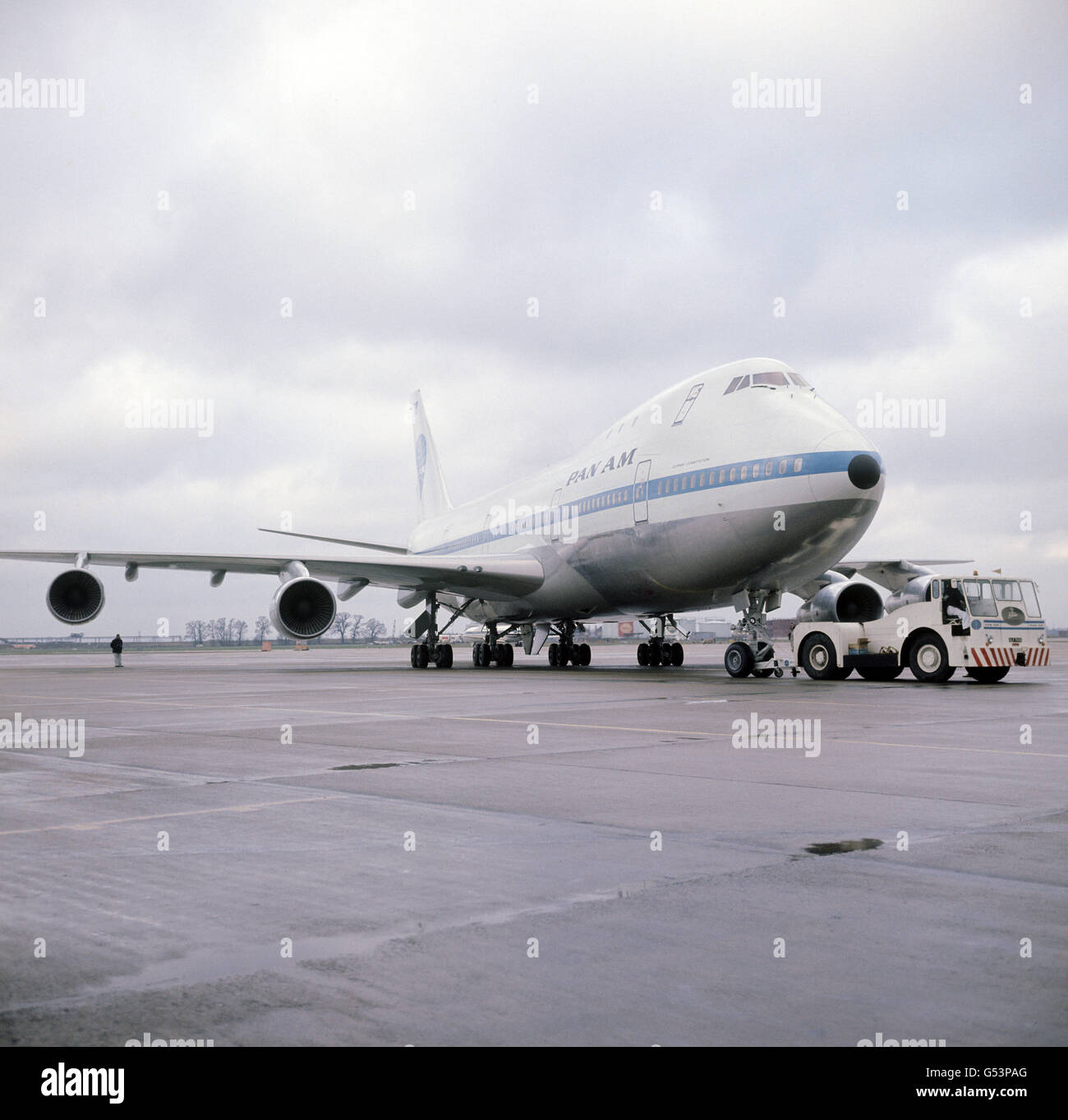 Transport - Air - First Jumbo Jet in Britain - Heathrow Airport, London ...