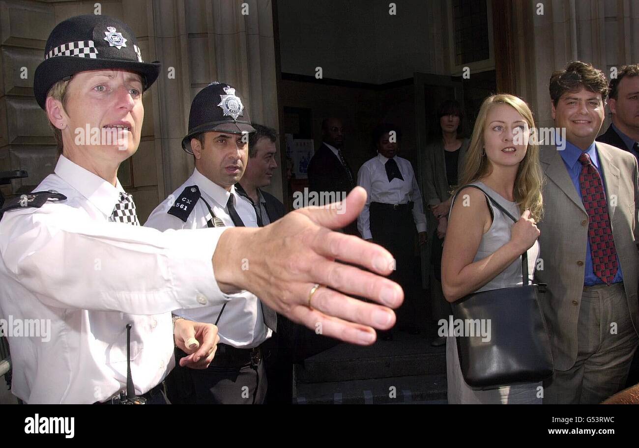 Renegade secret agent David Shayler with his girlfriend Annie Machon ...