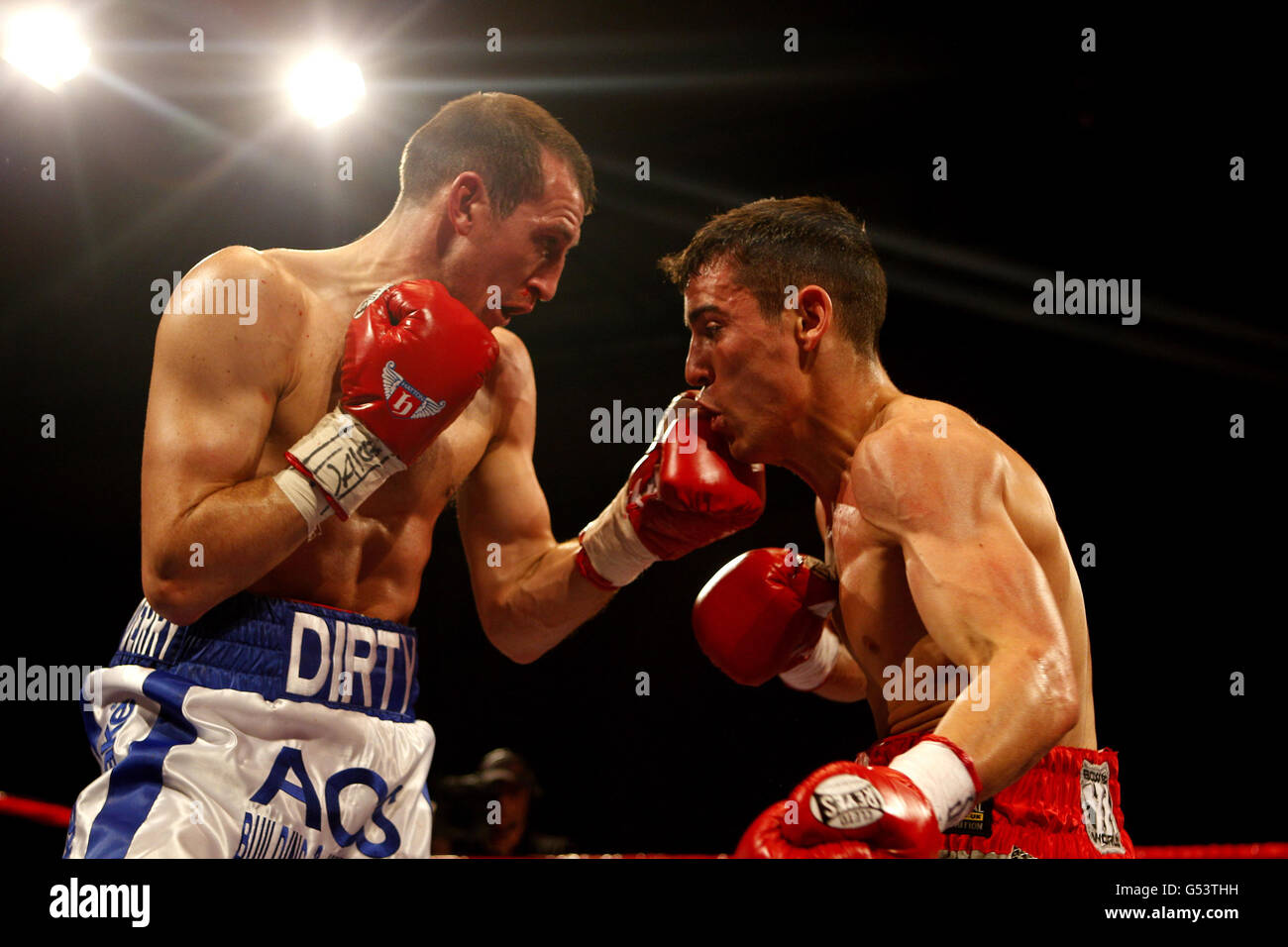 Boxing - Oldham Sports Centre Stock Photo - Alamy