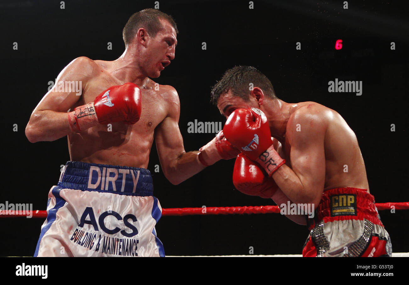Boxing oldham sports centre hi-res stock photography and images - Alamy