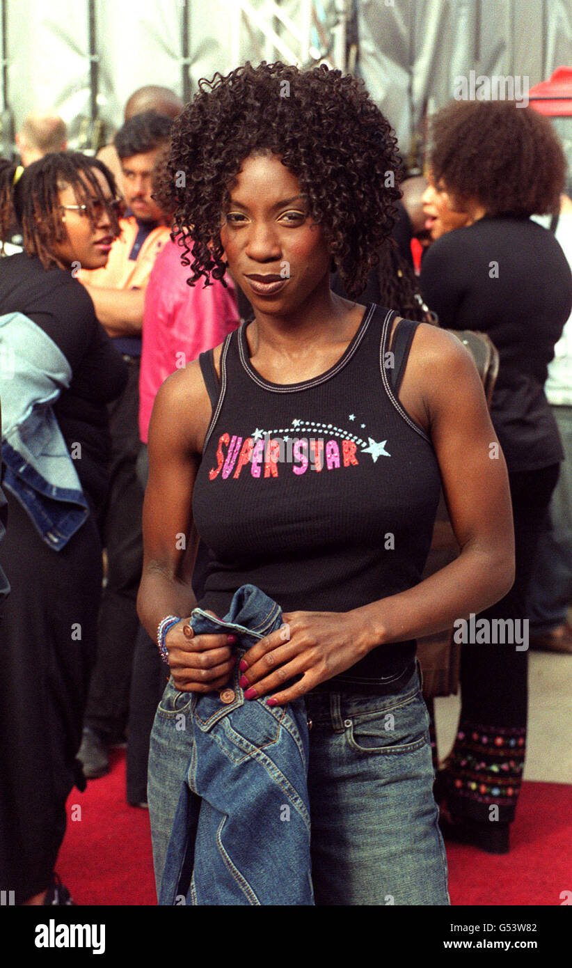 Heather small singer hi-res stock photography and images - Alamy